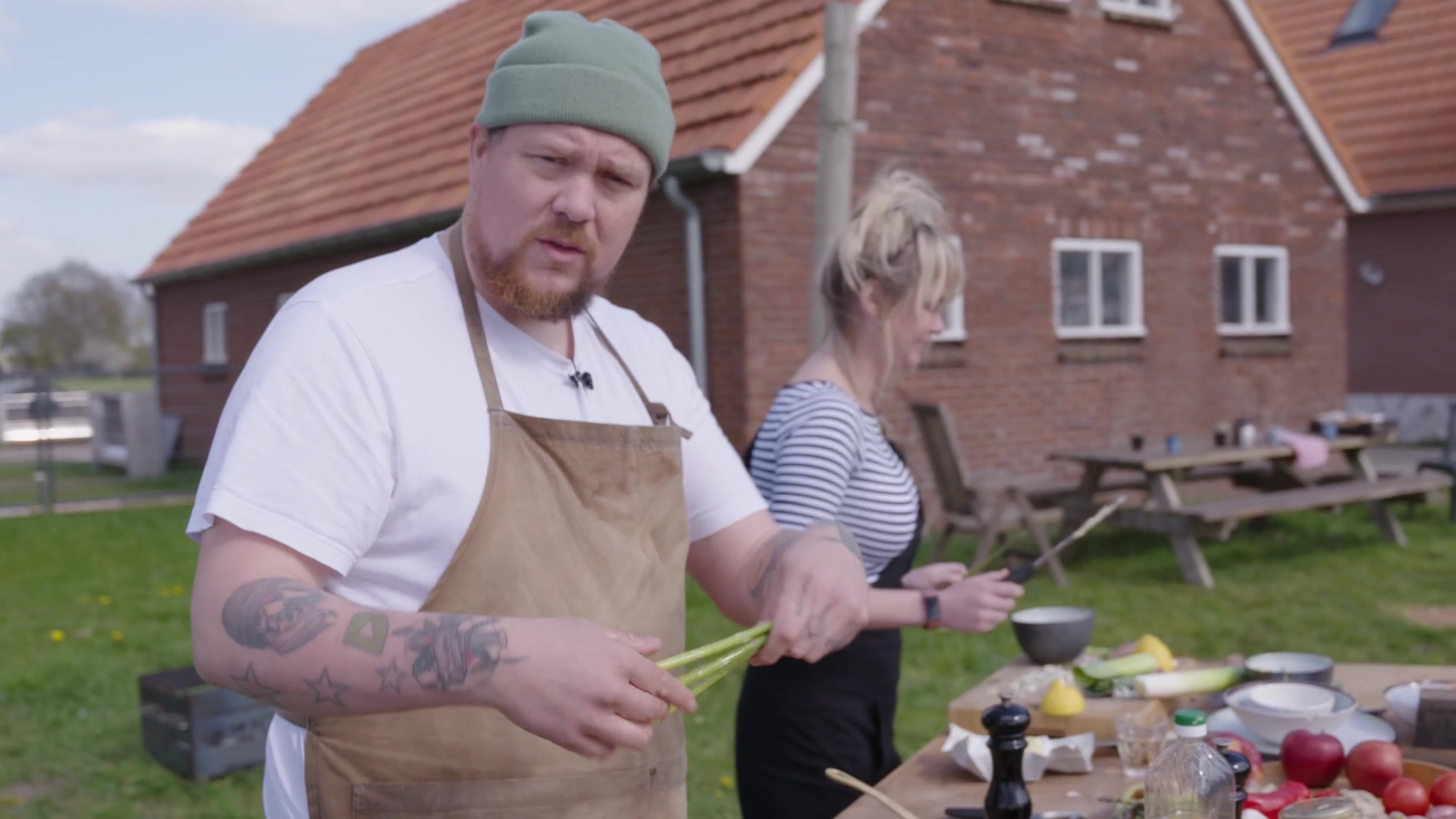 DUMPERT - Kip slachten en bereiden met DUMPERTETEN!