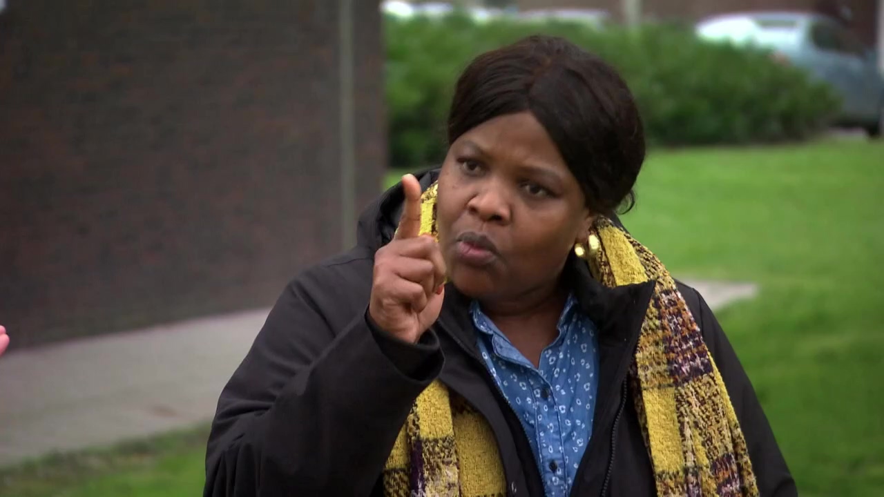 DUMPERT - Ik sla AL JE TANDEN uit je bek!