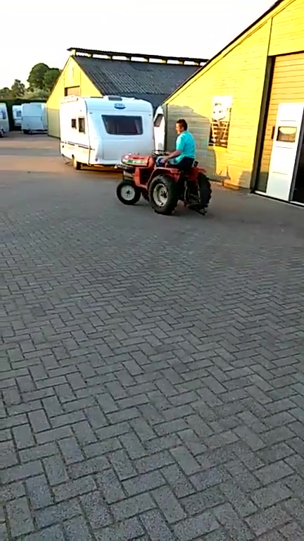 DUMPERT - Lekker op de trekker