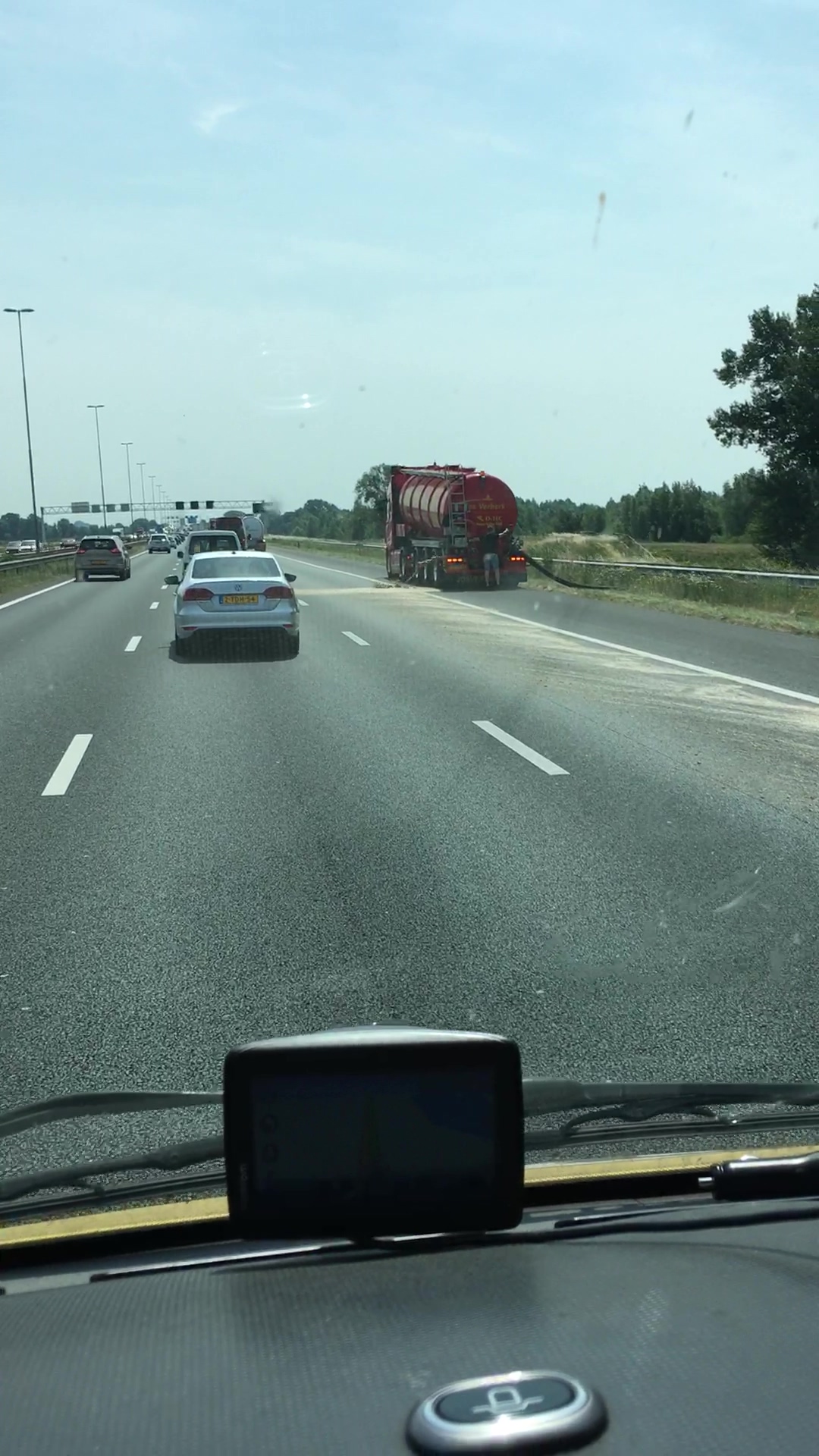 DUMPERT - Stront op A2