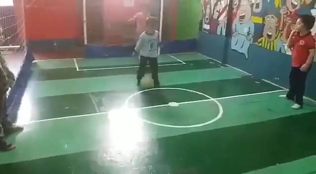 DUMPERT - Jeugdbeelden van Ramos