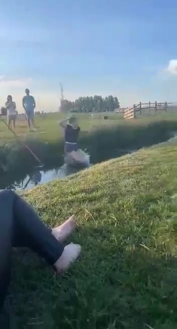 DUMPERT - Lekker springen