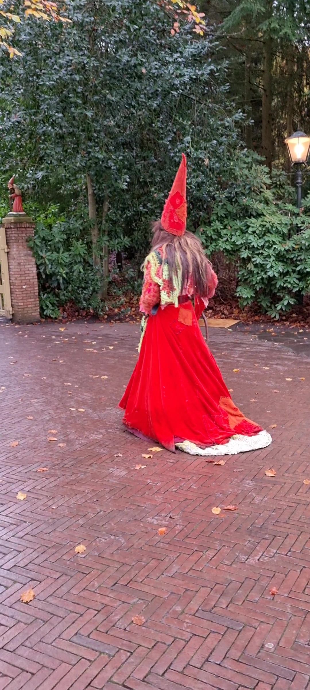 DUMPERT - Heks met piemolneus