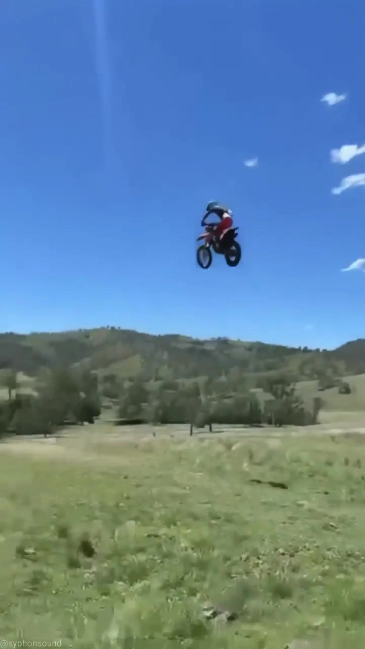 DUMPERT - Hoge motor jump