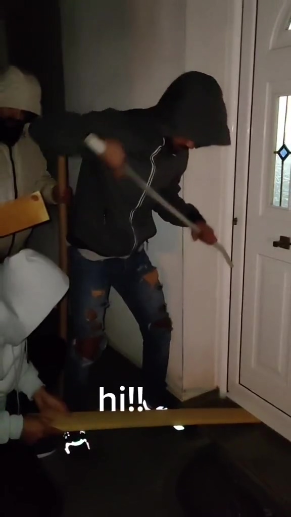 DUMPERT - Halt, modepolitie!