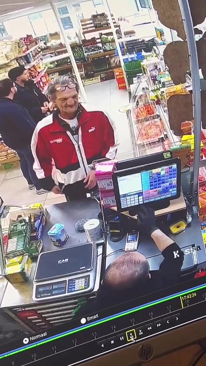 DUMPERT - Plakkerige handjes in de super