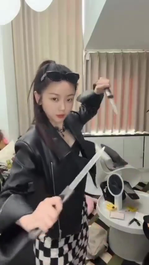 DUMPERT - Tjek mijn messen