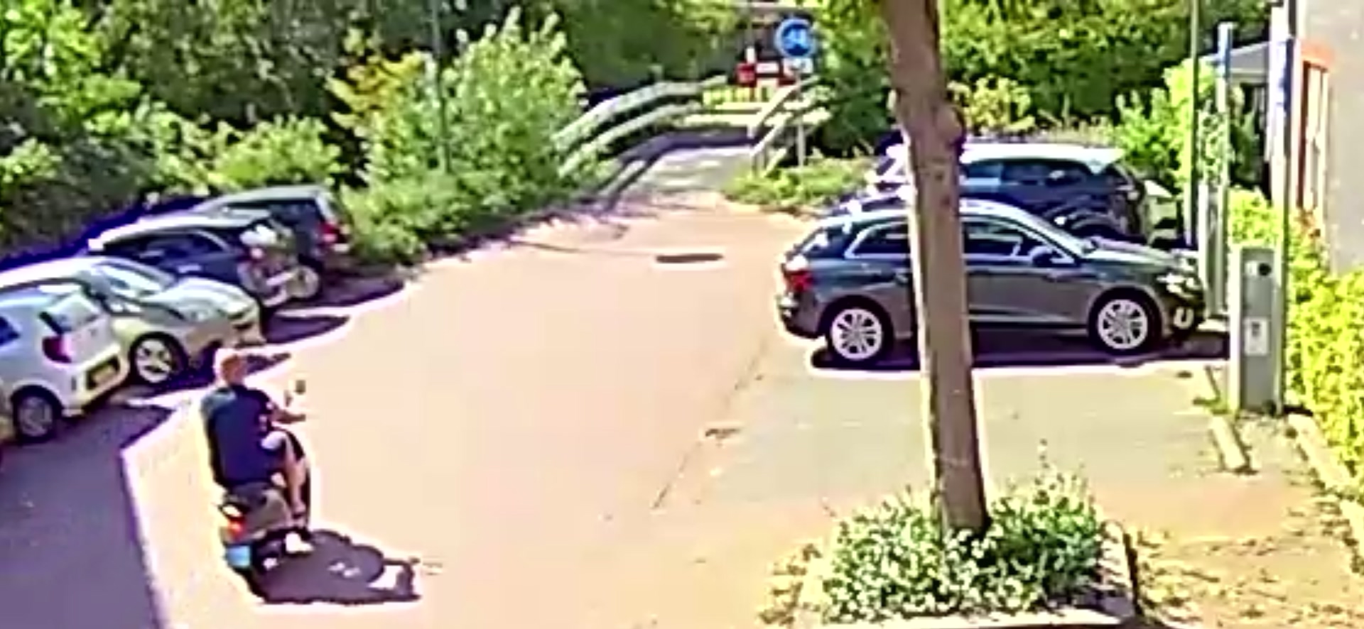 DUMPERT - Te land ter lucht en in de sloot die helm