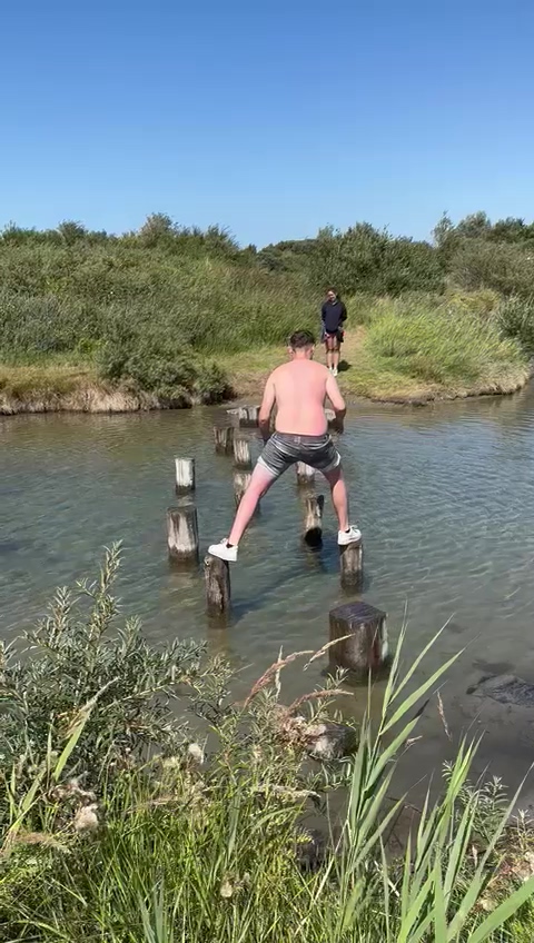 DUMPERT - Paaltje voor paaltje