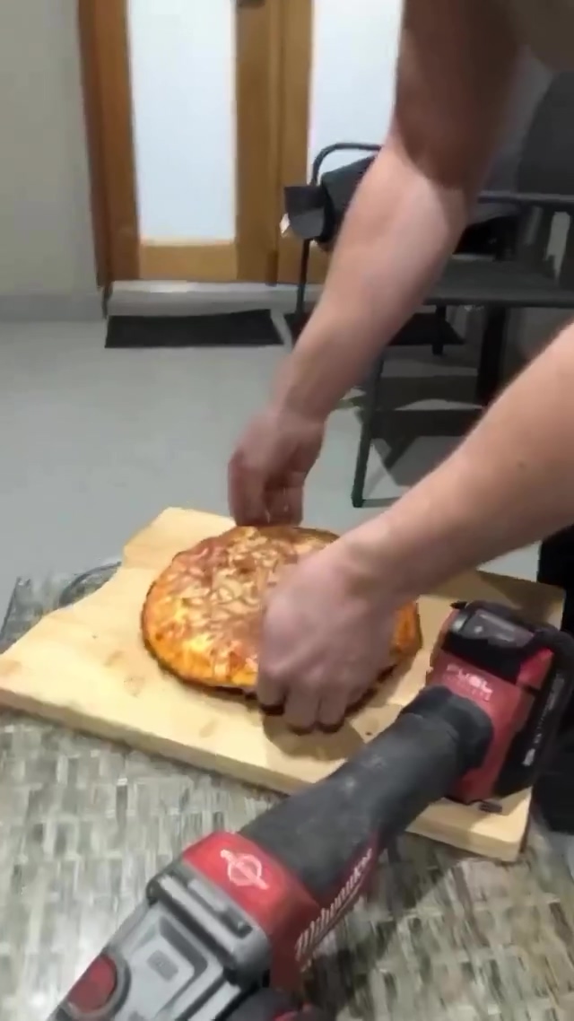 DUMPERT - Help, mijn man is klusser!