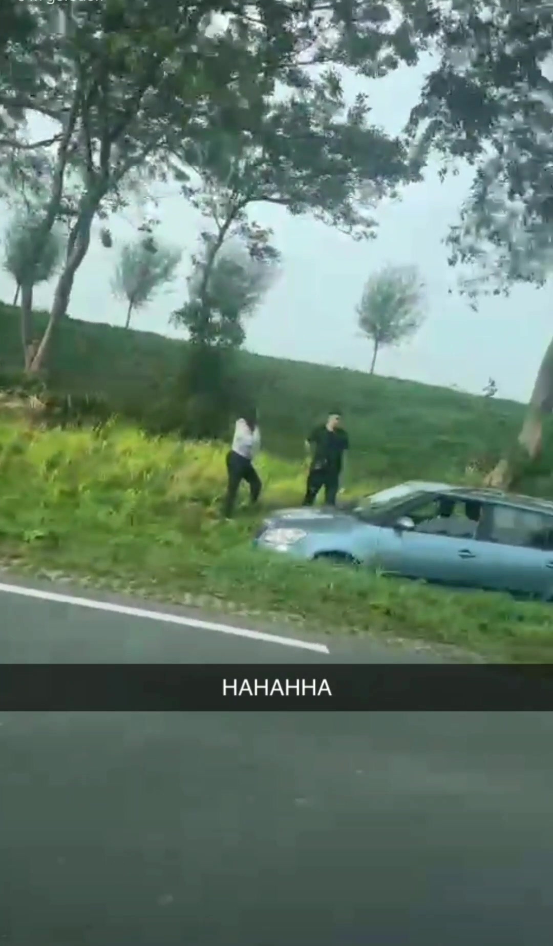 DUMPERT - Proefrit eindigt in de sloot