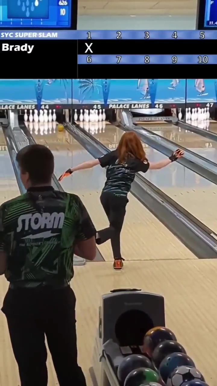 DUMPERT - Ginger is goed met ballen