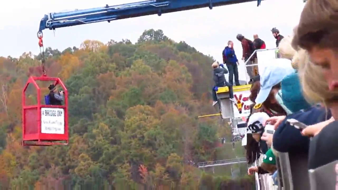 DUMPERT - Handstand Basejump fail