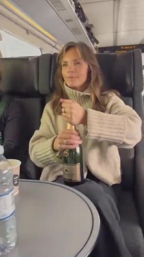 DUMPERT - Champagne moet je met beleid openen