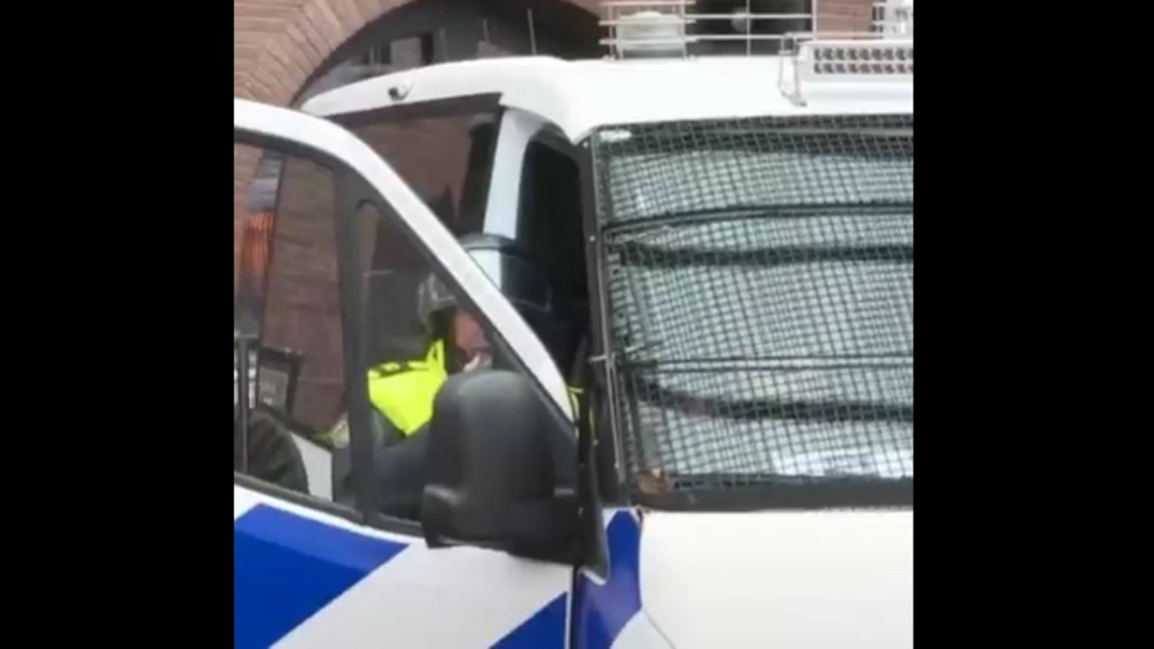 DUMPERT - Echt optreden!