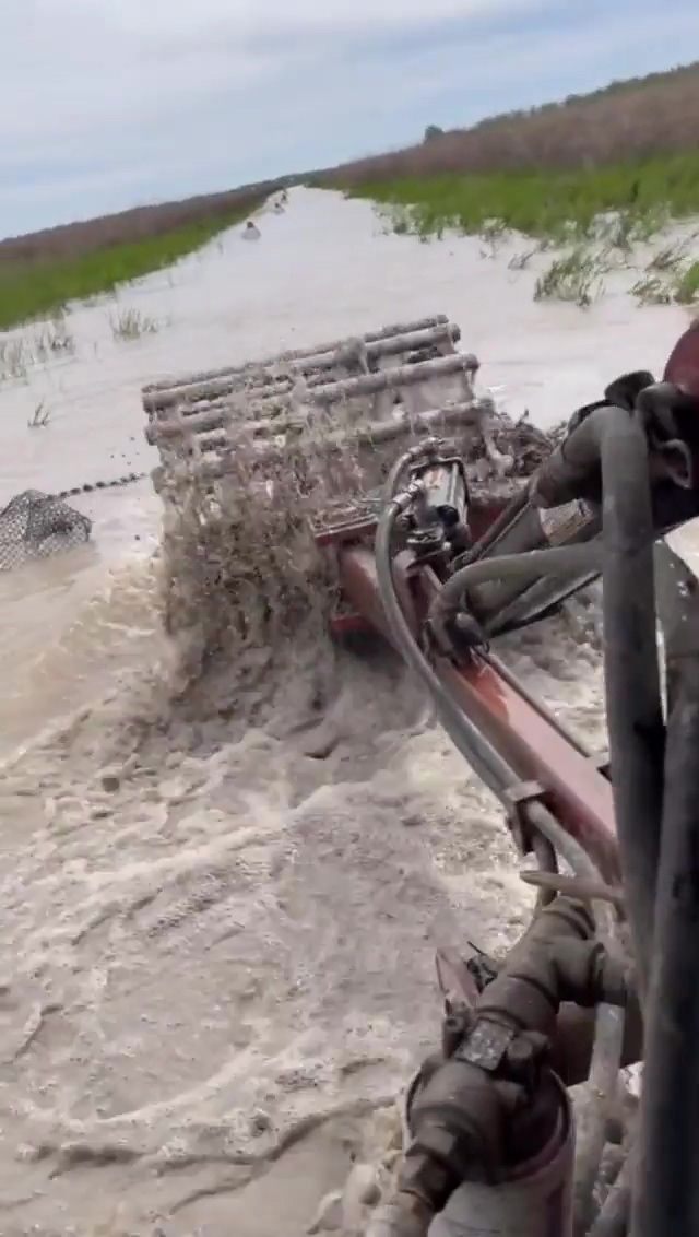 DUMPERT - Niet in mijn sloot!