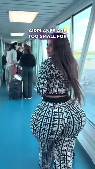 DUMPERT - Dikke reet zoekt stoel