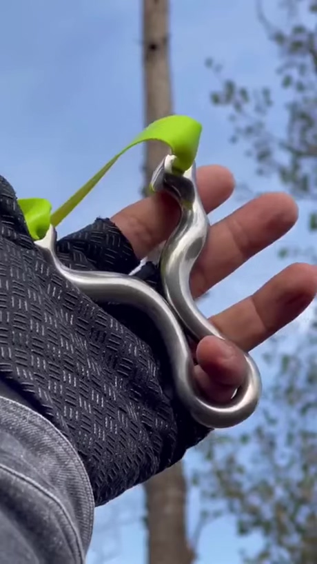 DUMPERT - Boom kappen met katapult