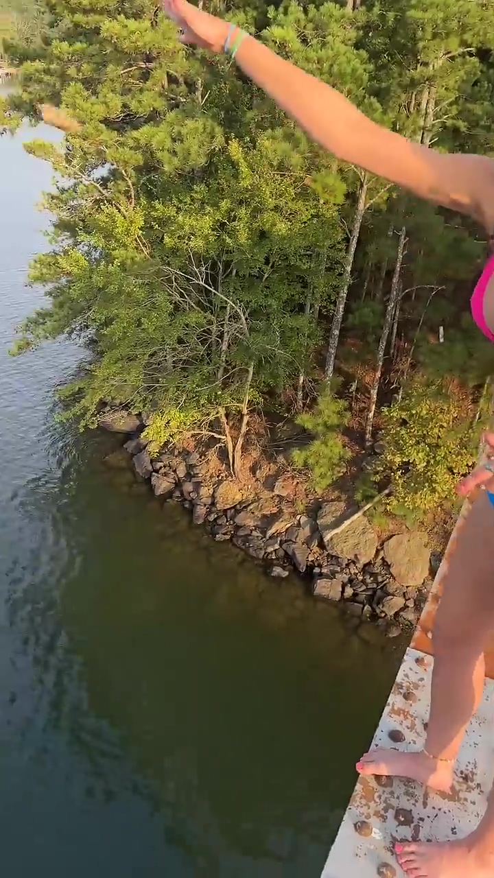 DUMPERT - Brug springen