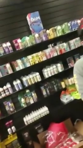 DUMPERT - Ginger doet flippen vanwege Trump pet