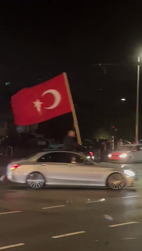 DUMPERT - Turken be like nog steeds gewonnen!