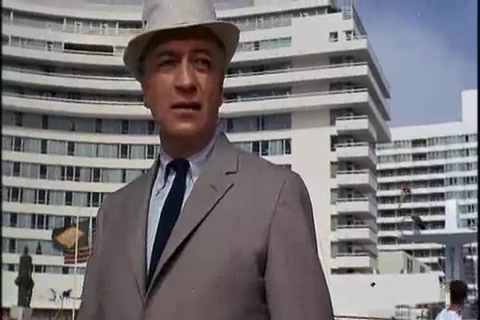 DUMPERT - James Bond voor het feminisme