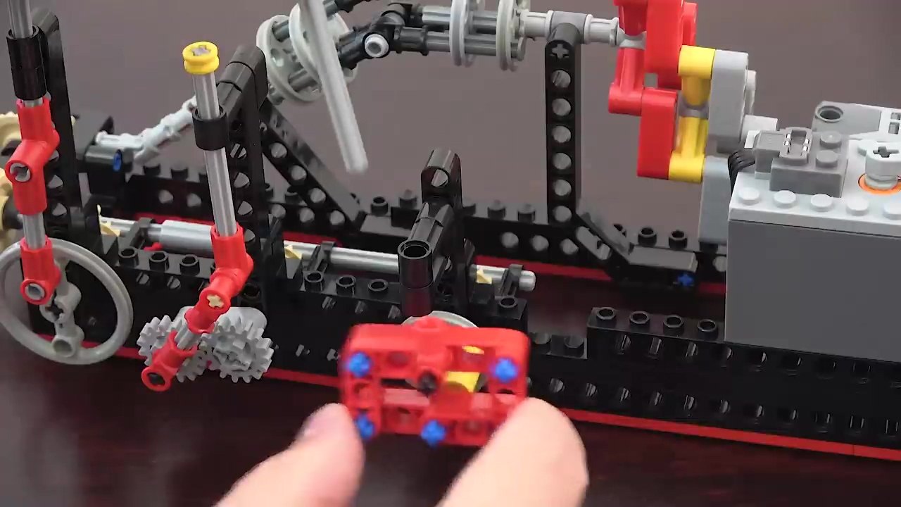 DUMPERT - 20 Mechanische principes in Lego masjien!