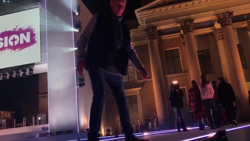 DUMPERT - Selfie met Piet Paulusma