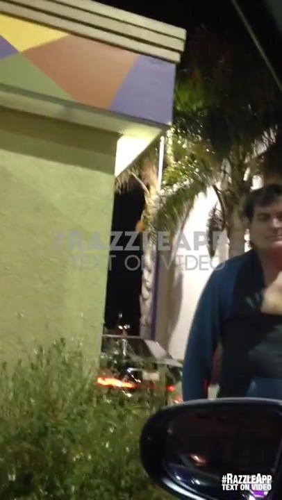 DUMPERT - Charlie komt even hoi zeggen