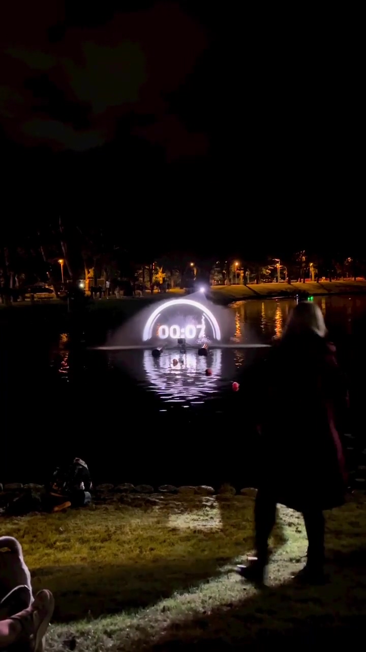DUMPERT - 3D projectie in de water