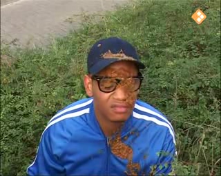 DUMPERT - Hoe komt poep aan zijn kleur?