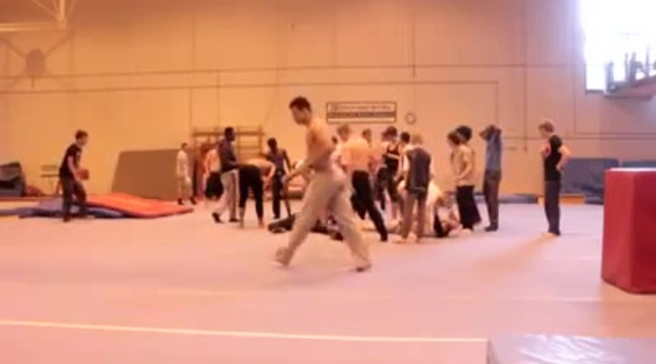 dumpert.nl - Luister naar die kopstoot dan!