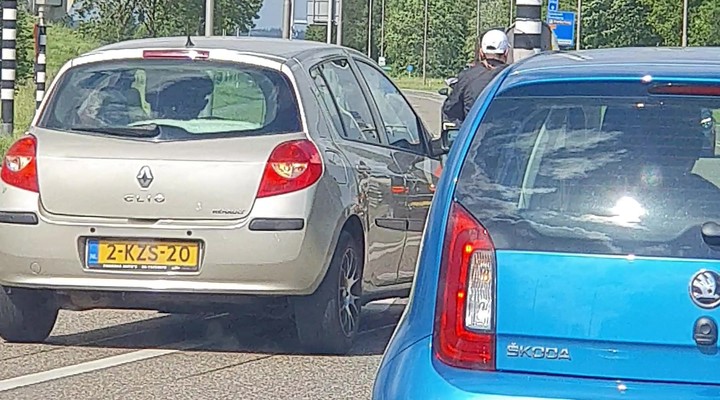 dumpert.nl - Auto slepen met scooter