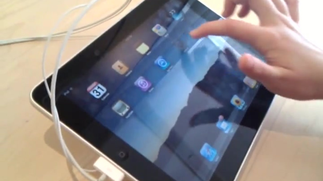 DUMPERT - Android fanboy pwnd Apple store