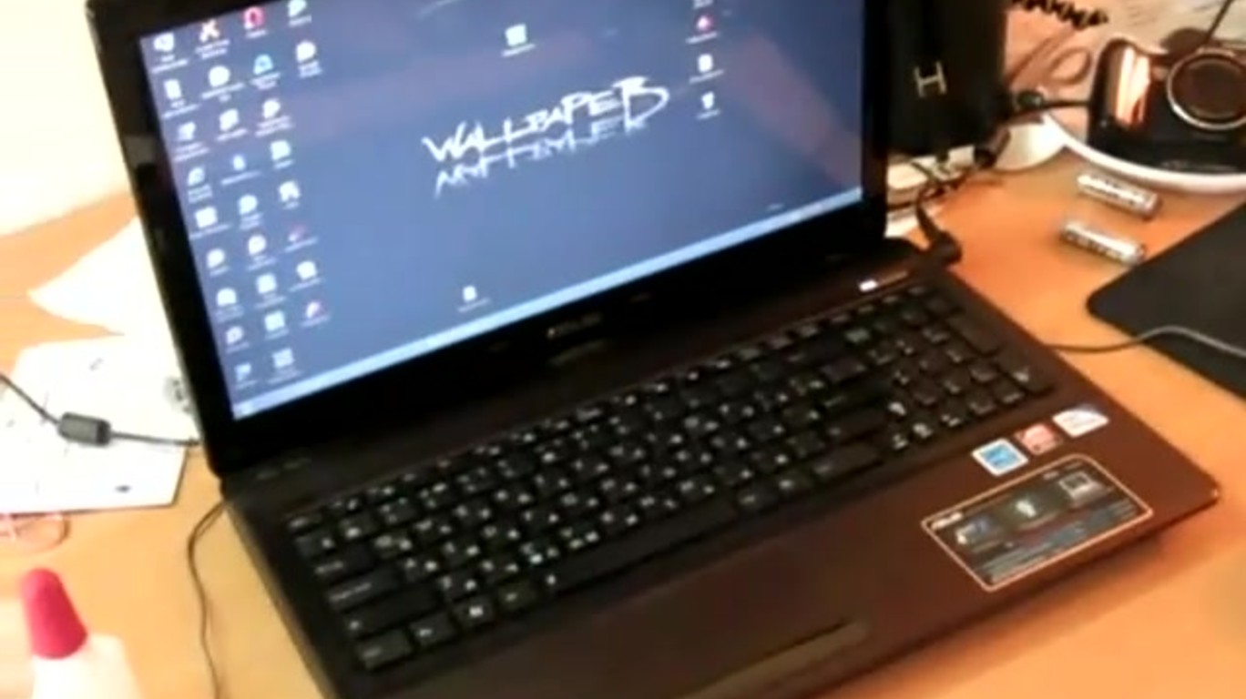 dumpert.nl - Laptop fail