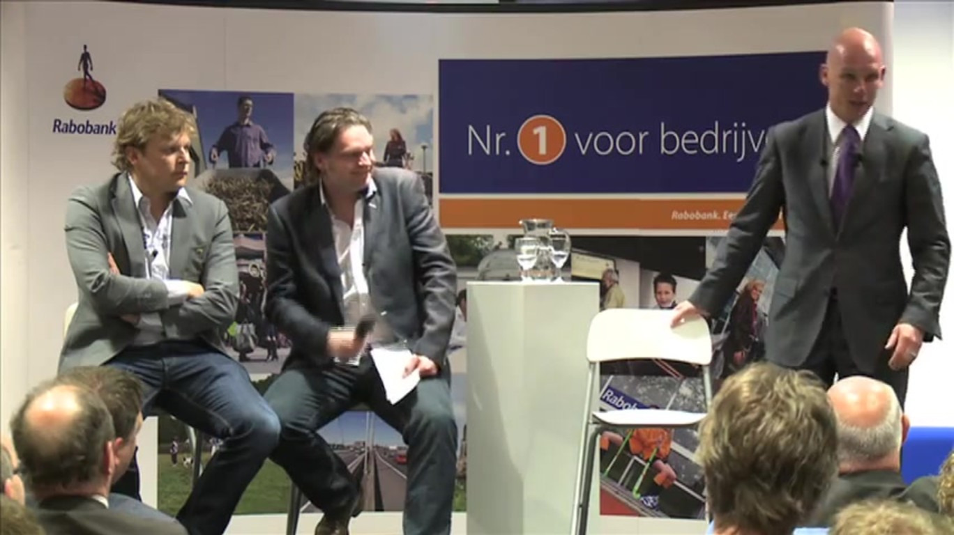 dumpert.nl - Jan van Halst imiteert Co Adriaanse