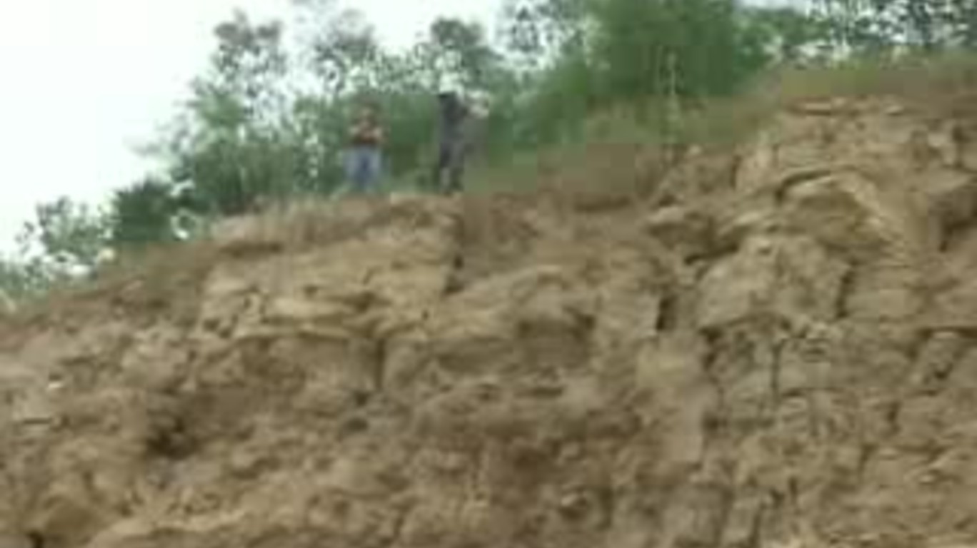 DUMPERT - 30 Feet Cliff Jump