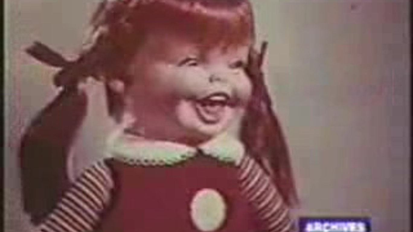 dumpert.nl - Creepy Laughing Doll