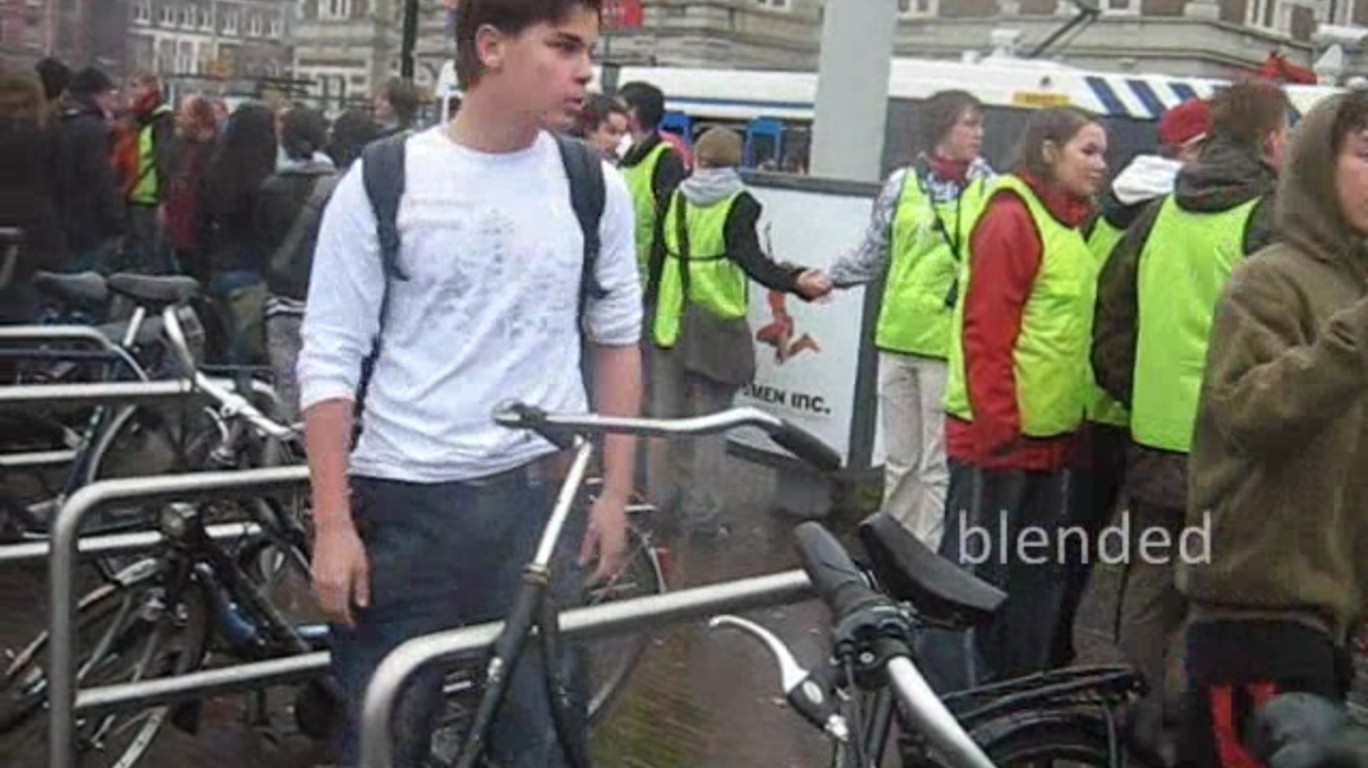 DUMPERT - Arrestatie op het Museumplein