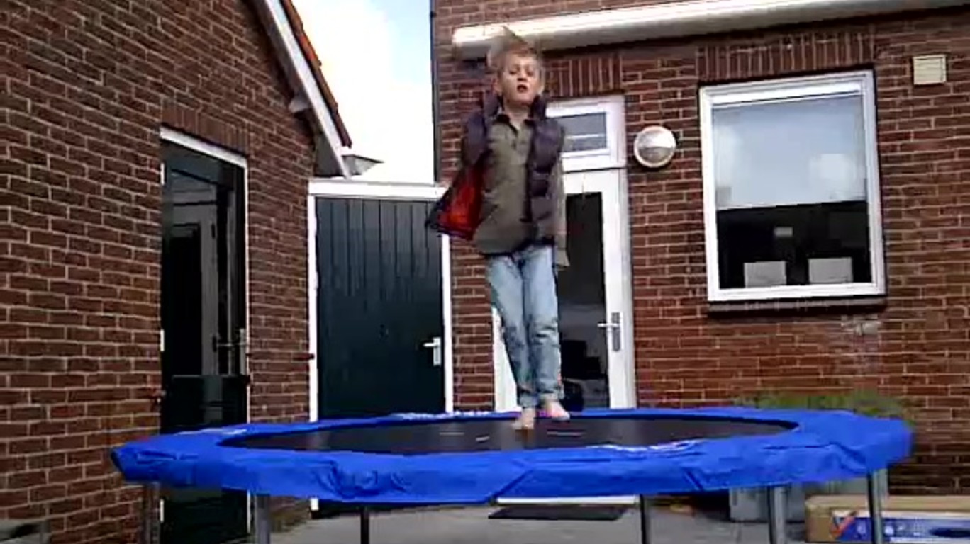 DUMPERT - Hee doe es een stuntje dan