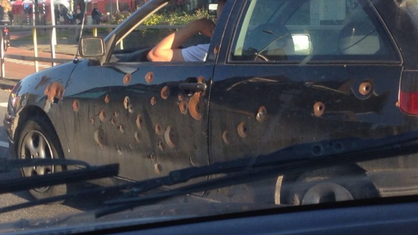 DUMPERT - Gespot in de ghetto van Friesland