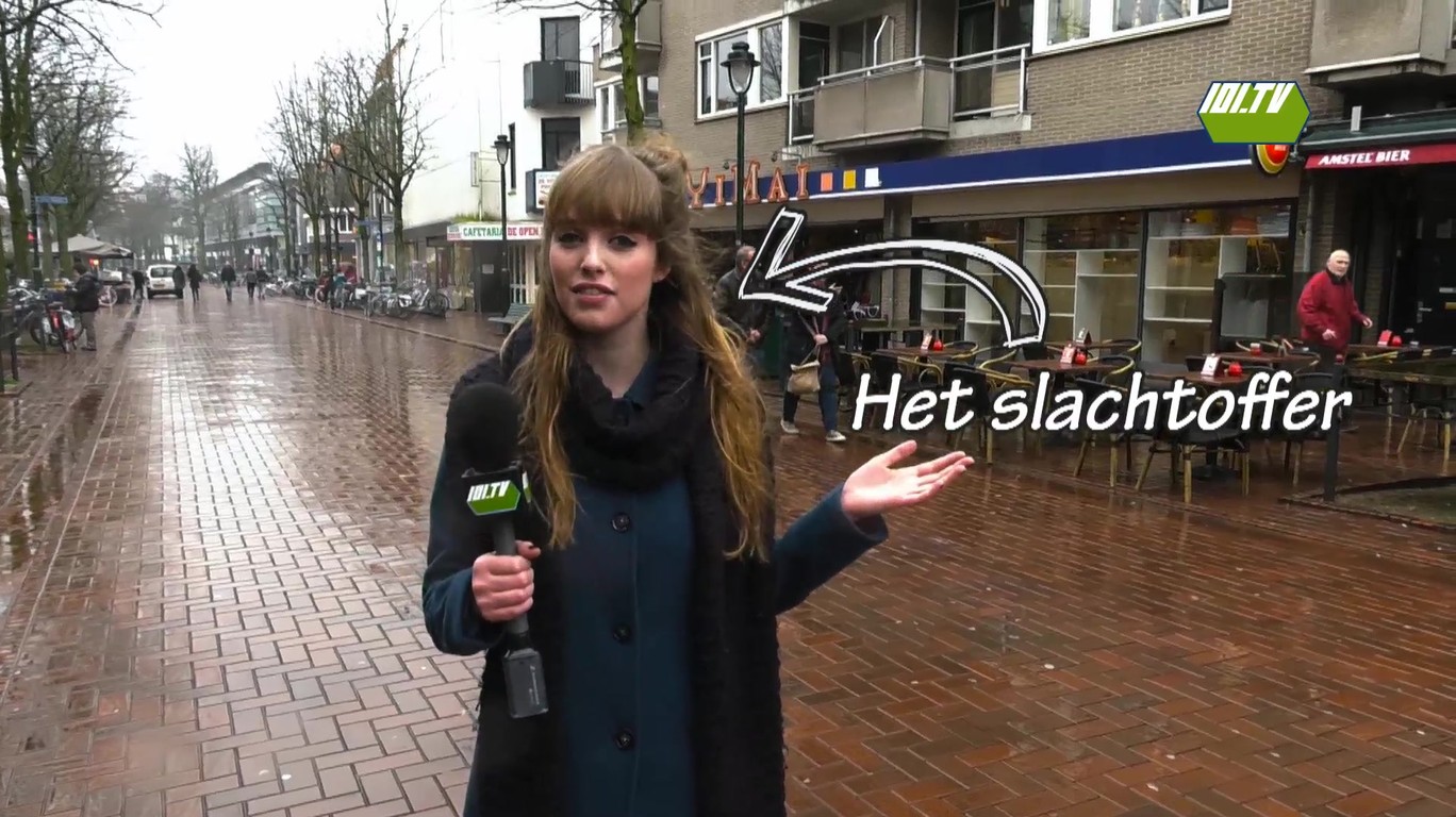 DUMPERT - Presentatrice wordt ontgroend