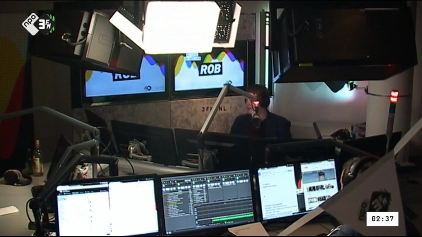 DUMPERT - Martin 'Kom op dan' Paap bij 3FM