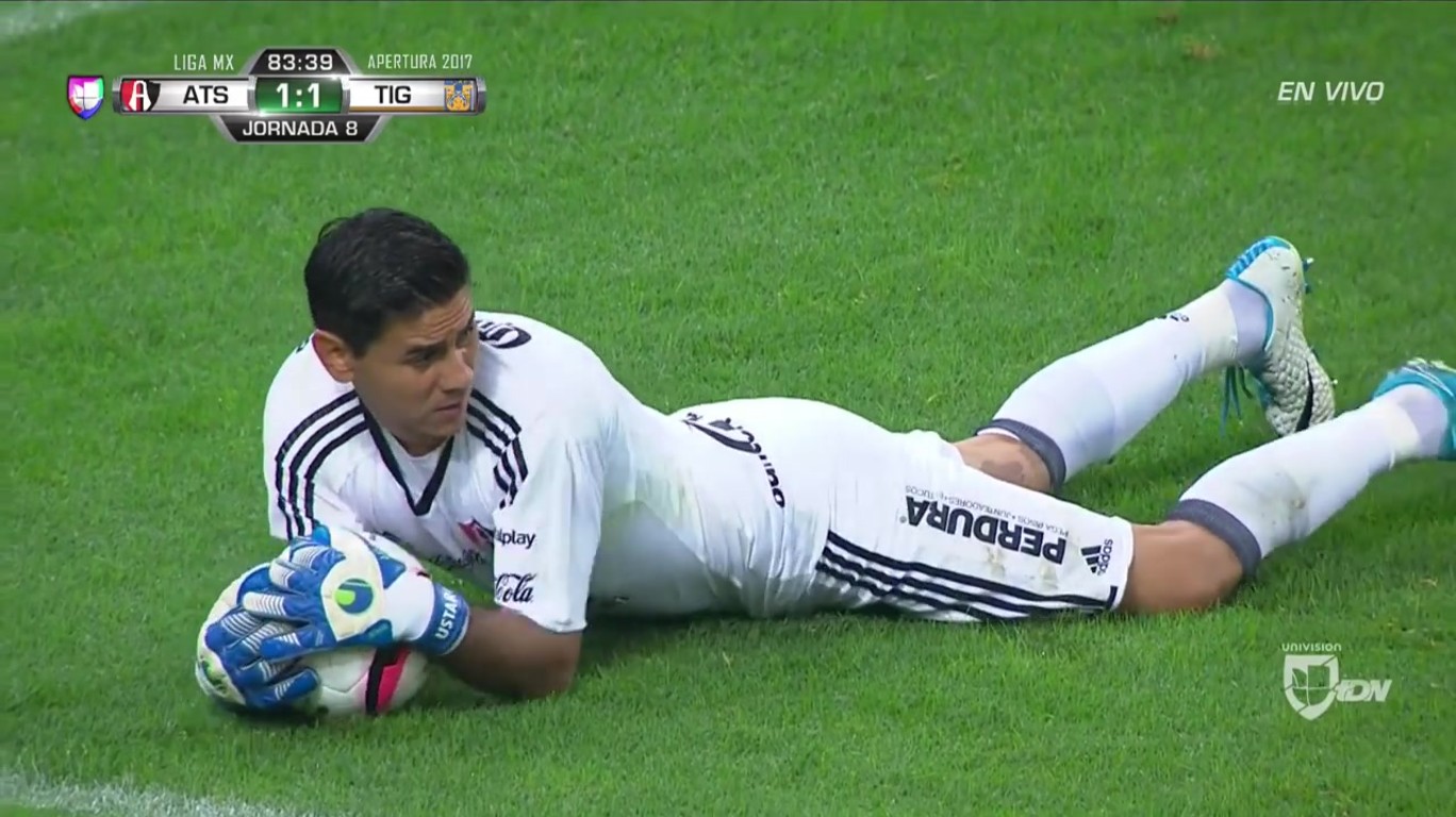 dumpert.nl - Kleine blessure voor de keeper