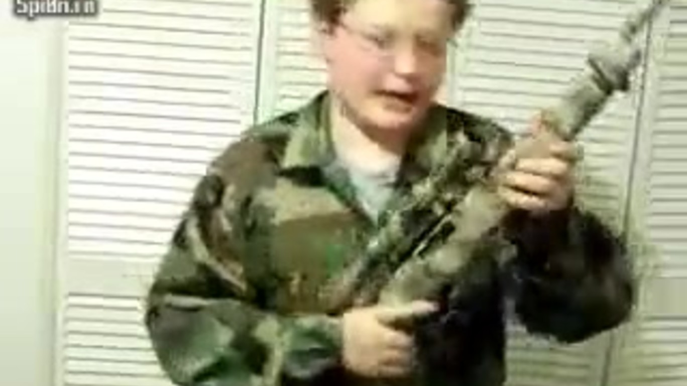 dumpert.nl - Hoi! Ik ben Rambo Jr