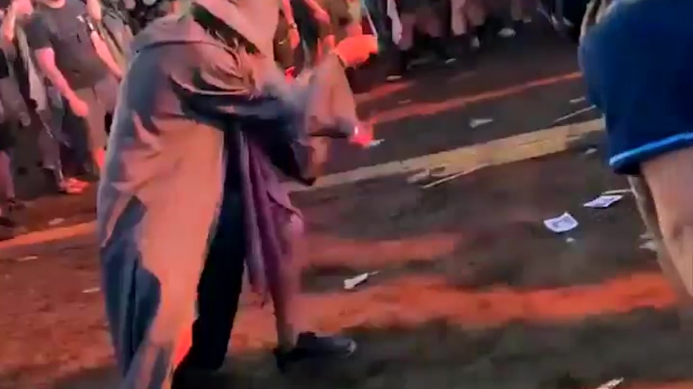 dumpert.nl - Gandalf the Rave