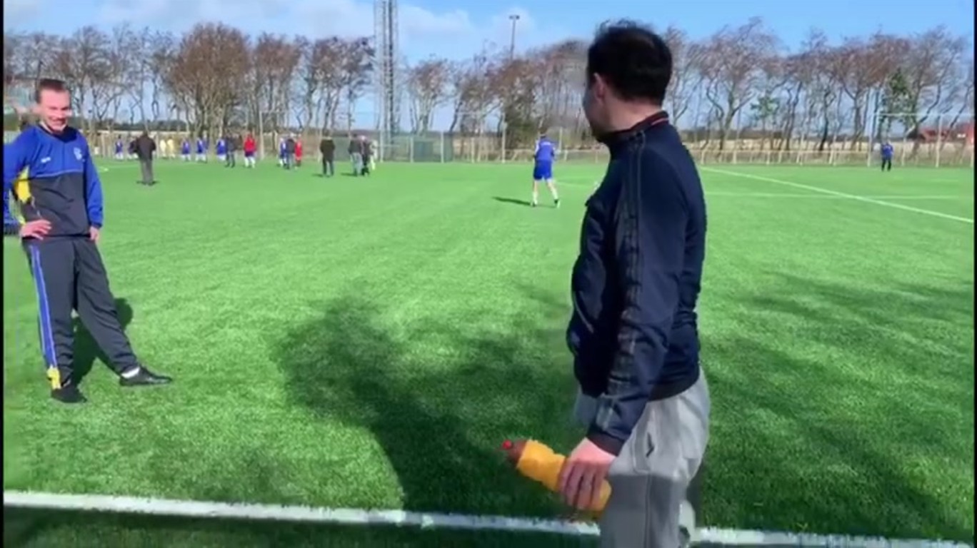 dumpert.nl - Mevrouw, we hebben een blessure