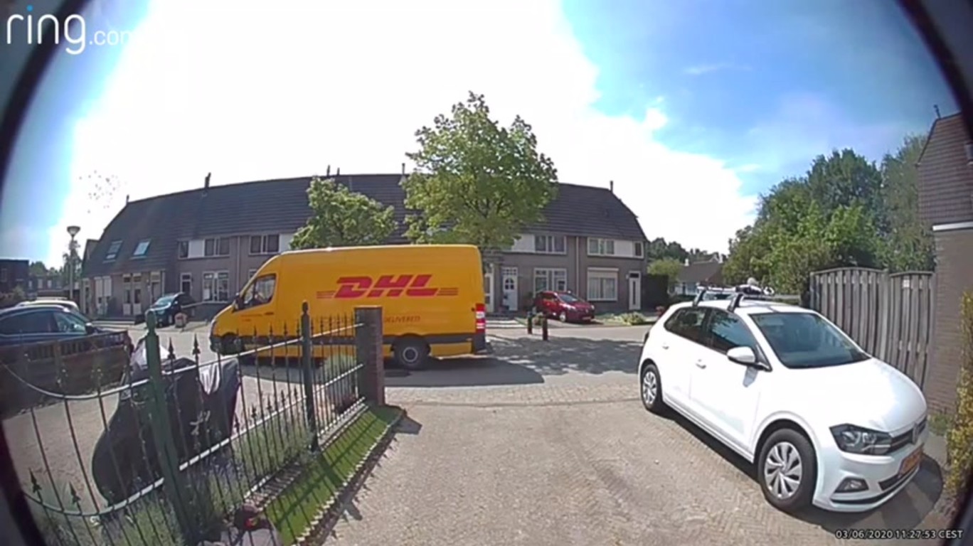 DUMPERT - Pakketje bezorgd