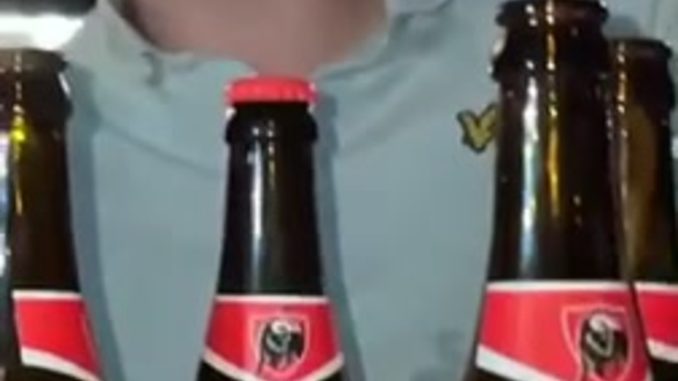 DUMPERT - Bierdopje inslikken